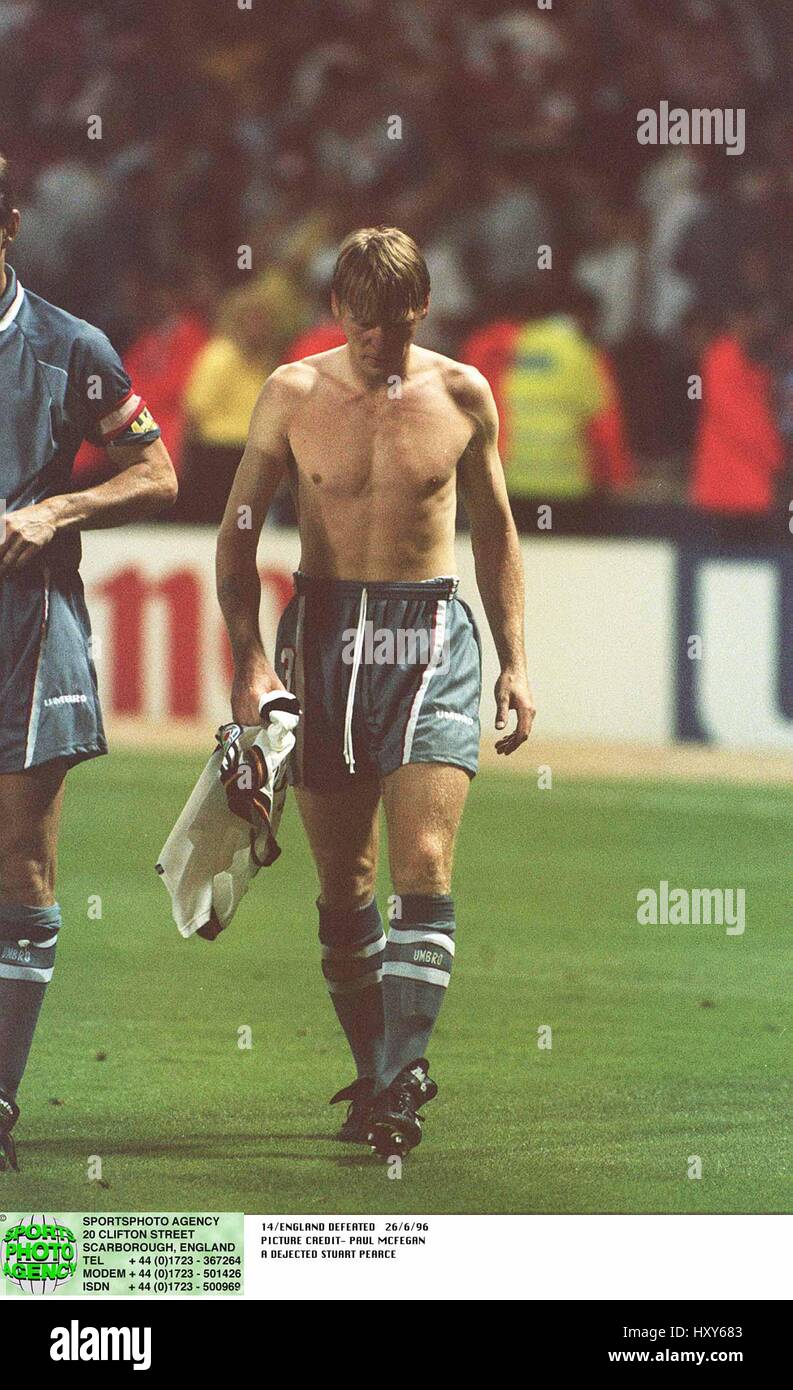 STUART PEARCE ENGLAND V GERMANY 26 June 1996 Stock Photo - Alamy