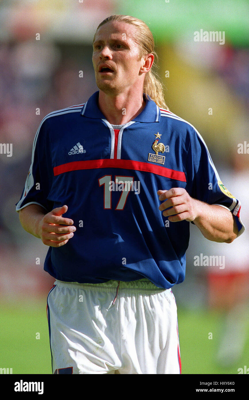 EMMANUEL PETIT FRANCE & ARSENAL FC 11 June 2000 Stock Photo - Alamy