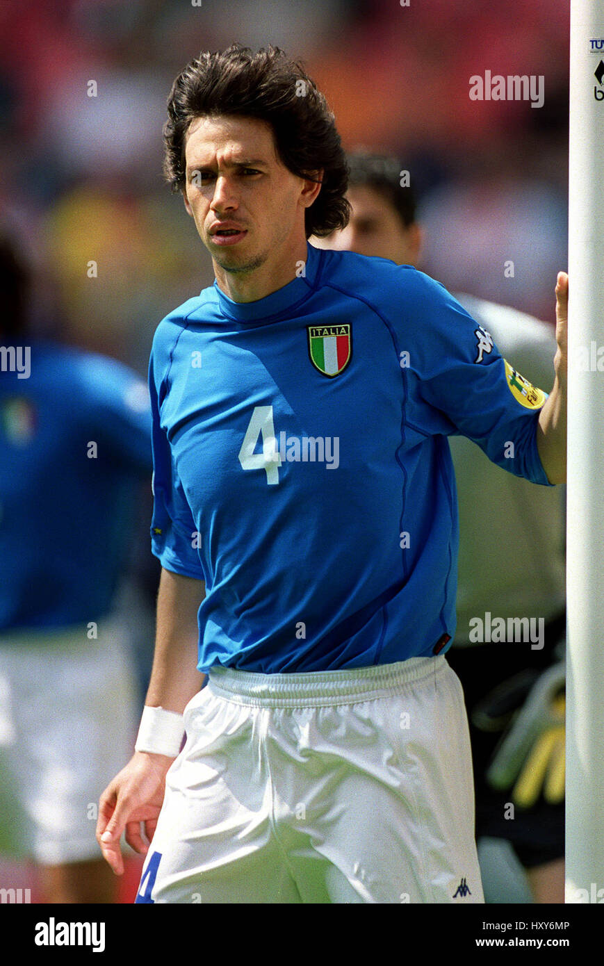 DEMETRIO ALBERTINI ITALY & AC MILAN FC 11 June 2000 Stock Photo - Alamy