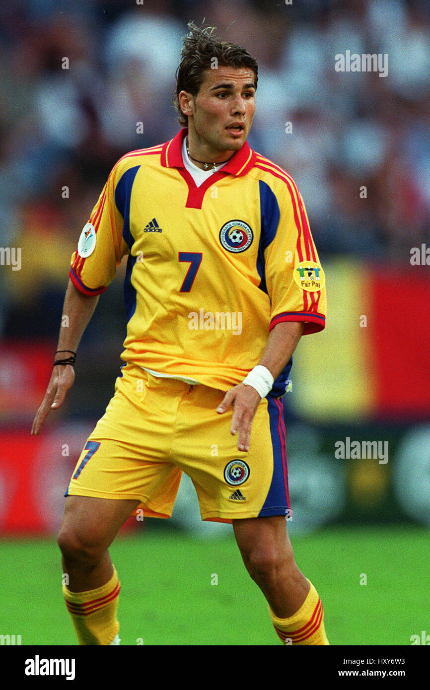 Adrian mutu hi-res stock photography and images - Alamy