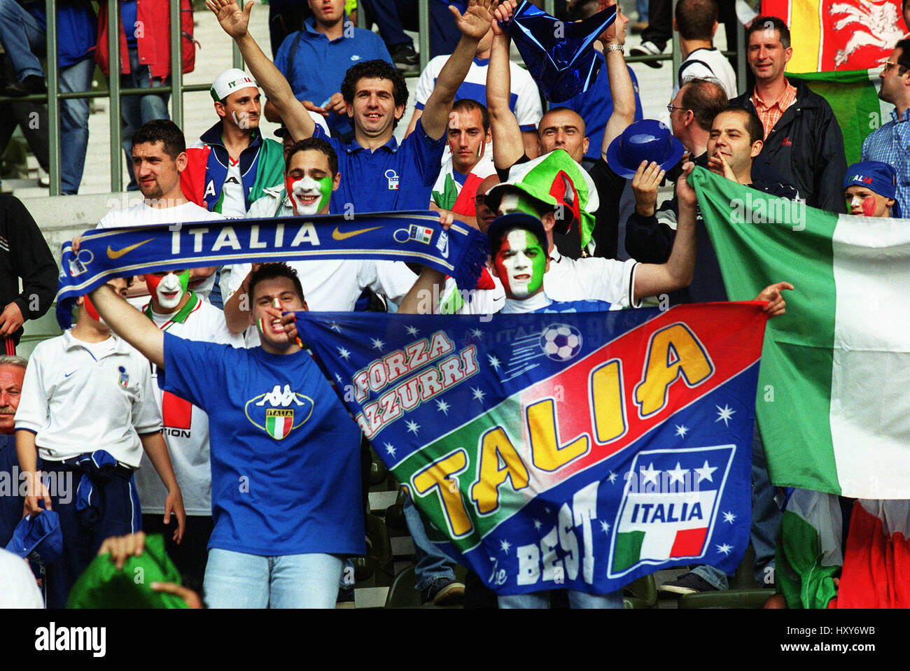 Italy euro 2000 hi-res stock photography and images - Alamy