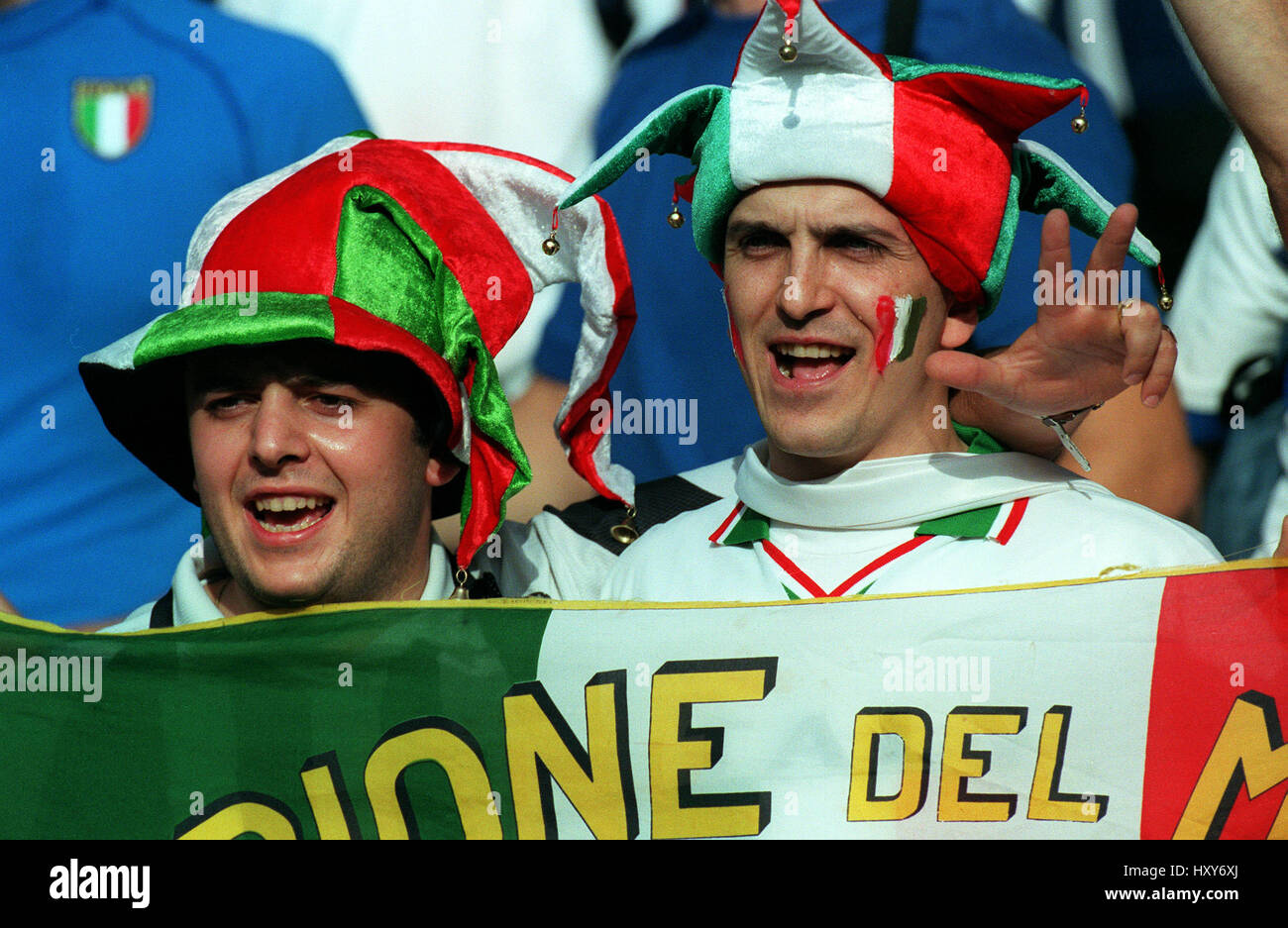 ITALY FANS EURO 2000 ITALY 14 June 2000 Stock Photo - Alamy