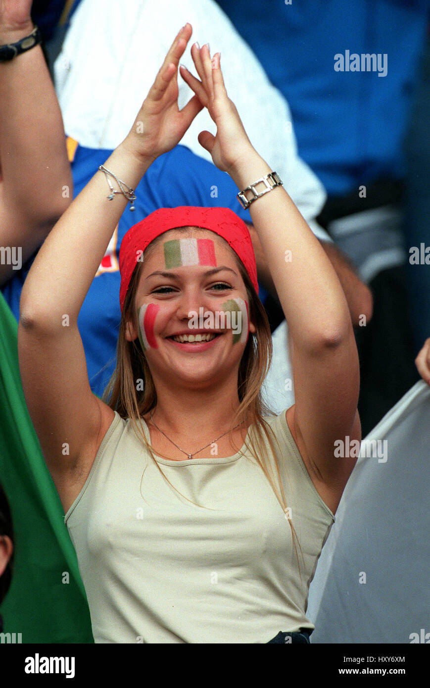 Italy euro 2000 hi-res stock photography and images - Alamy