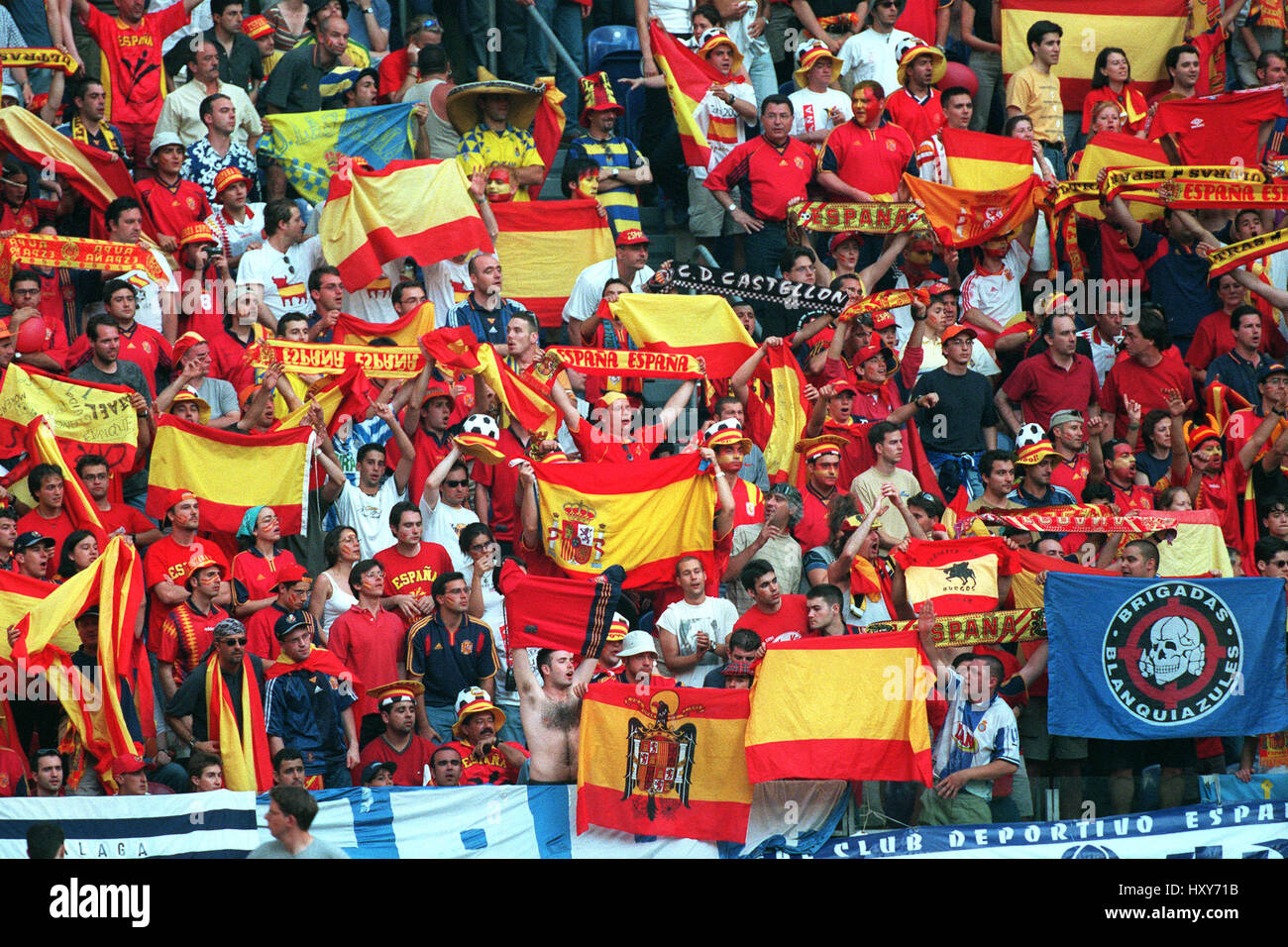 SPANISH FANS EURO 2000 SPAIN 19 June 2000 Stock Photo - Alamy