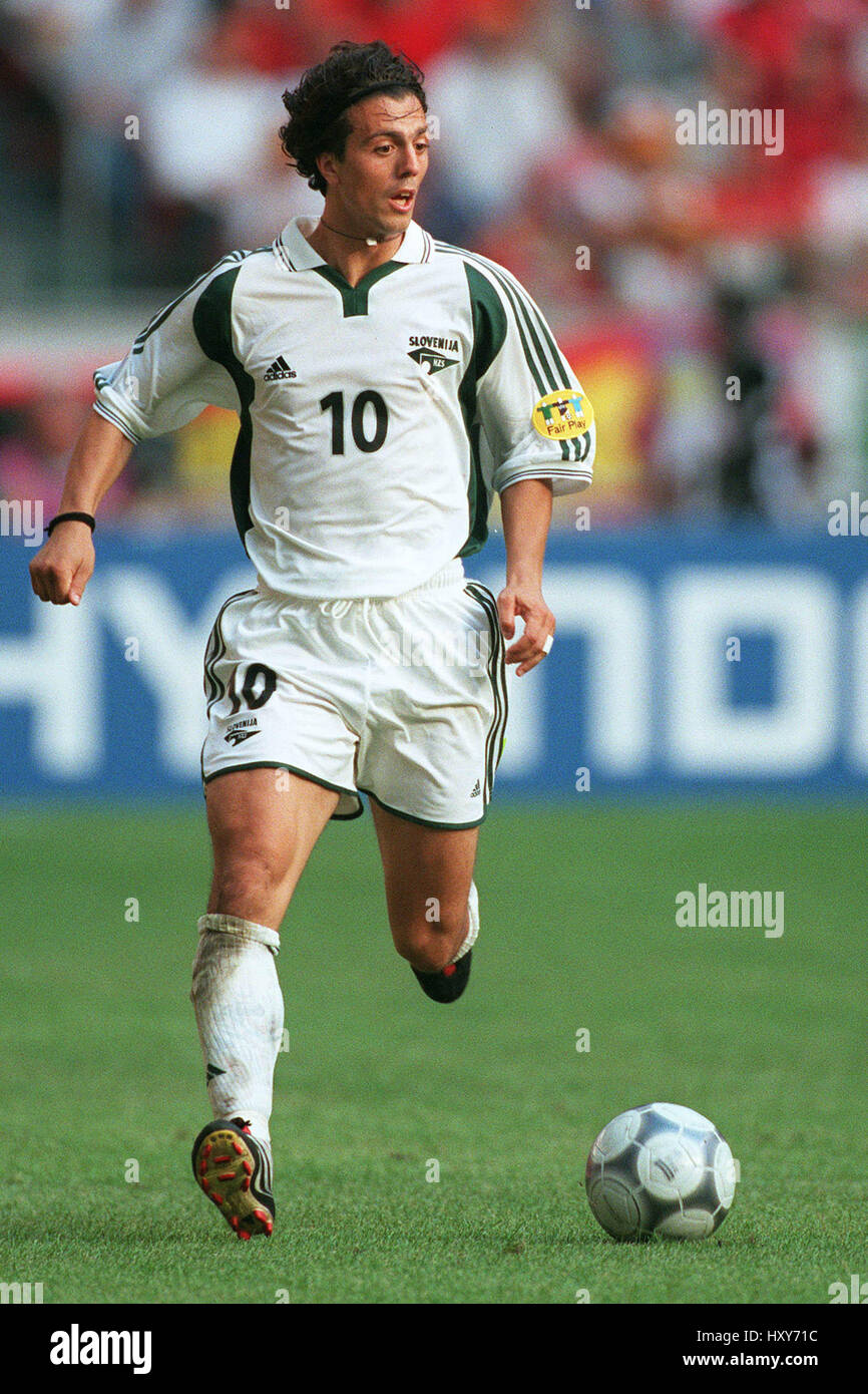 Zlatko zahovic hi-res stock photography and images - Alamy