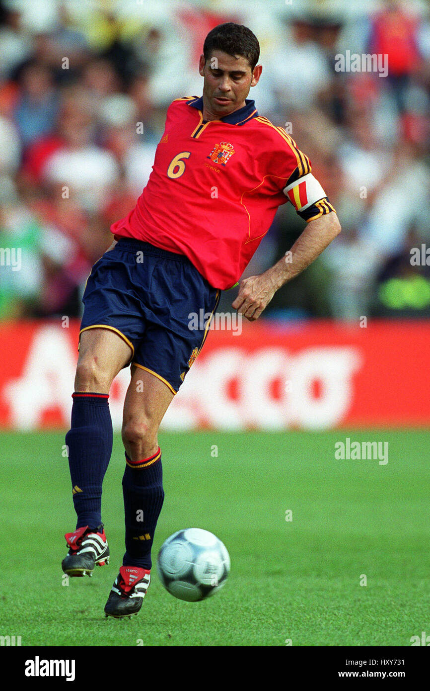 Fernando hierro hi-res stock photography and images - Alamy