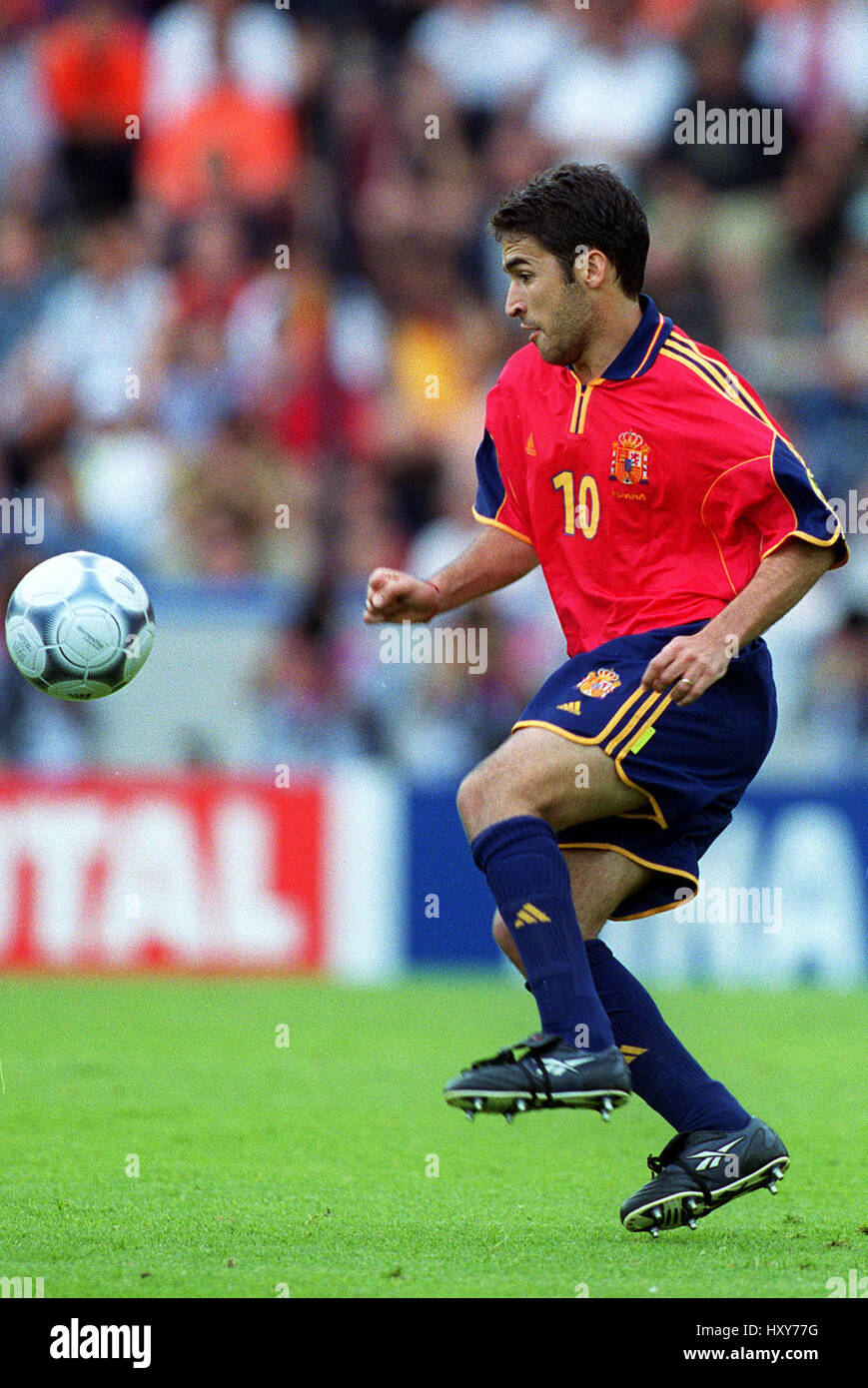 RAUL SPAIN & REAL MADRID 21 June 2000 Stock Photo - Alamy
