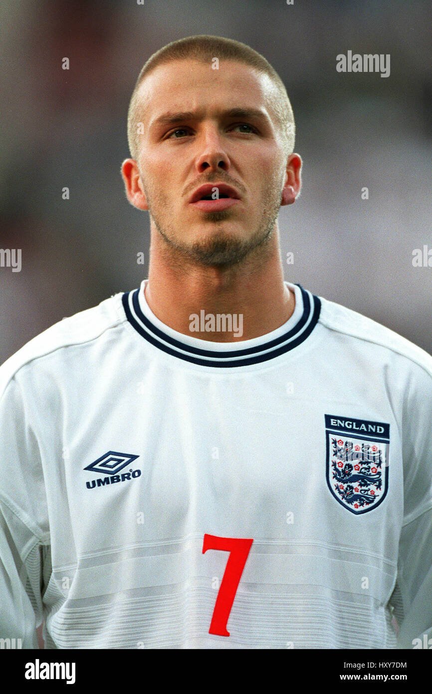 David beckham manchester united 2000 hi-res stock photography and ...