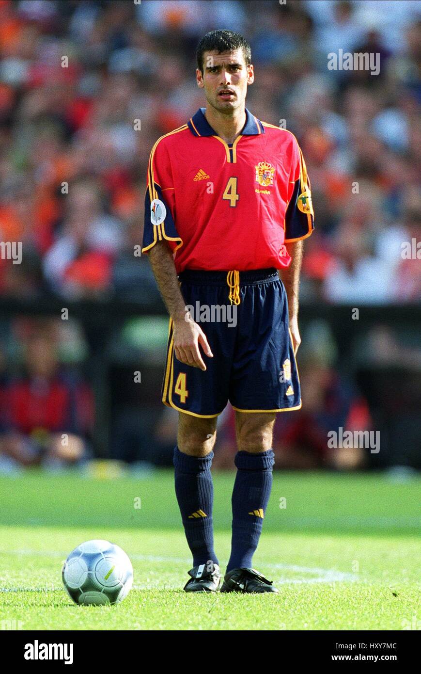 Pep guardiola 2000 hi-res stock photography and images - Alamy