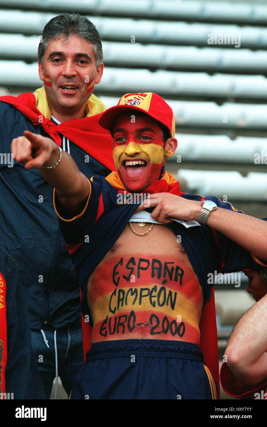 SPAIN FANS EURO 2000 SPAIN V FRANCE 25 June 2000 Stock Photo - Alamy