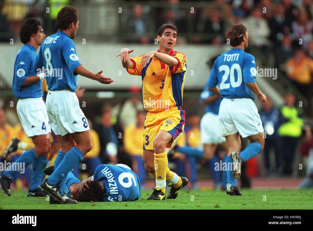 LIVIU CIOBOTARIU & INZAGHI ITALY V ROMANIA 24 June 2000 Stock Photo - Alamy