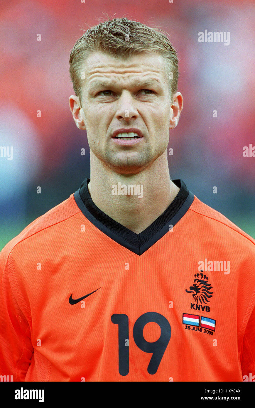 ARTHUR NUMAN HOLLAND & GLASGOW RANGERS FC 25 June 2000 Stock Photo - Alamy