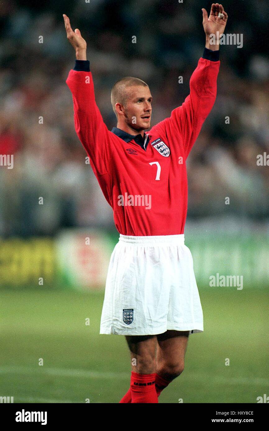 DAVID BECKHAM CELEBRATES ENGLAND V GERMANY 17 June 2000 Stock Photo - Alamy