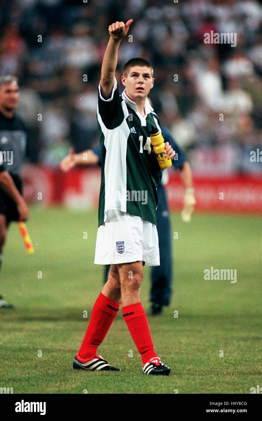 Steven Gerrard Celebrating England