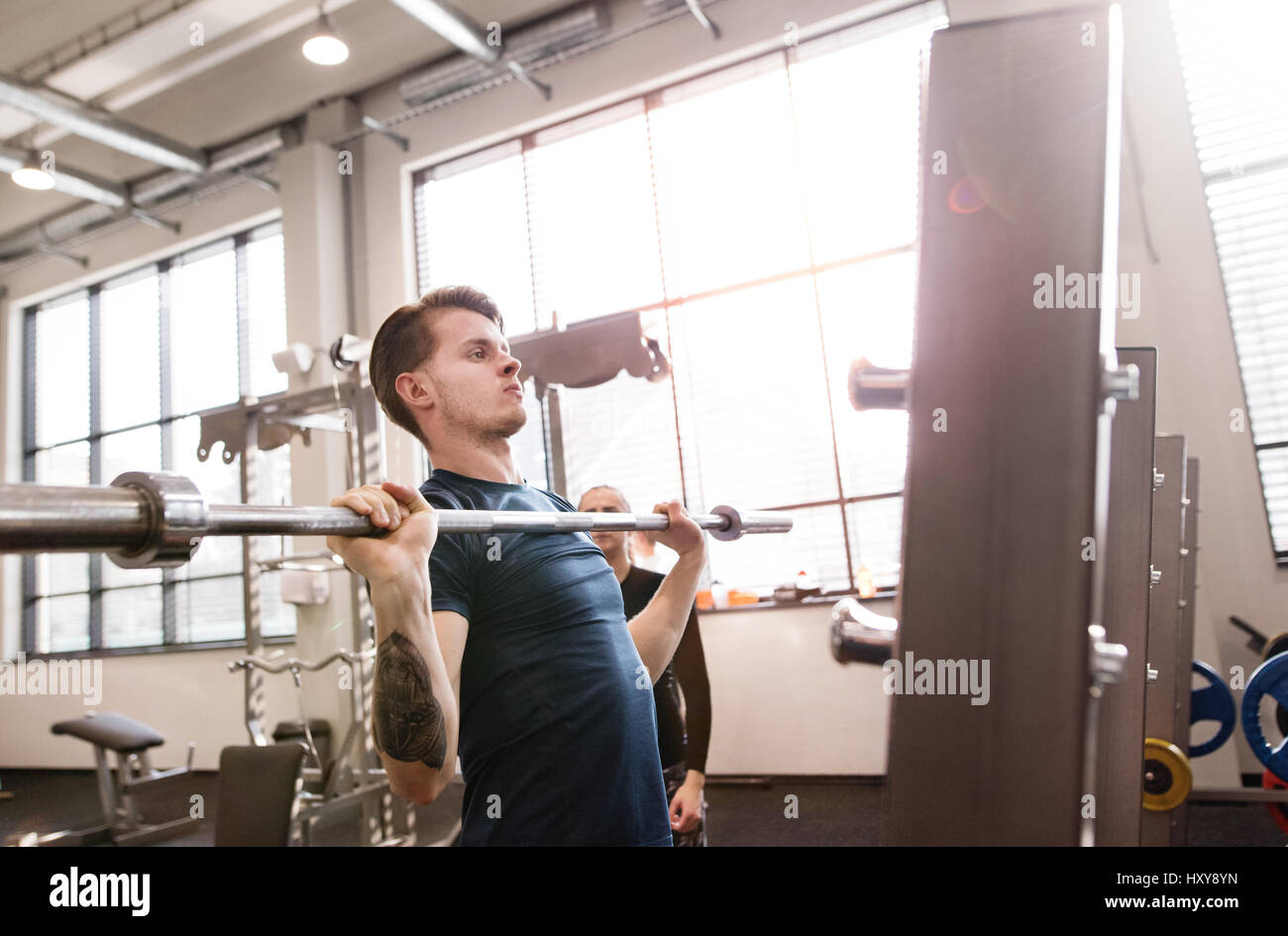 Lifting bar hi-res stock photography and images - Alamy