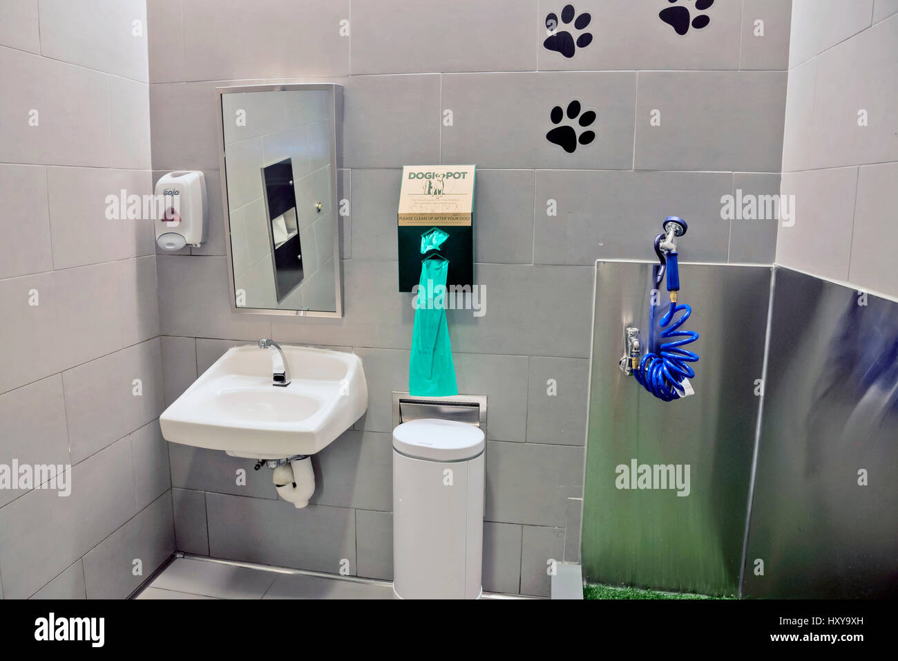 pet relief area Stock Photo - Alamy