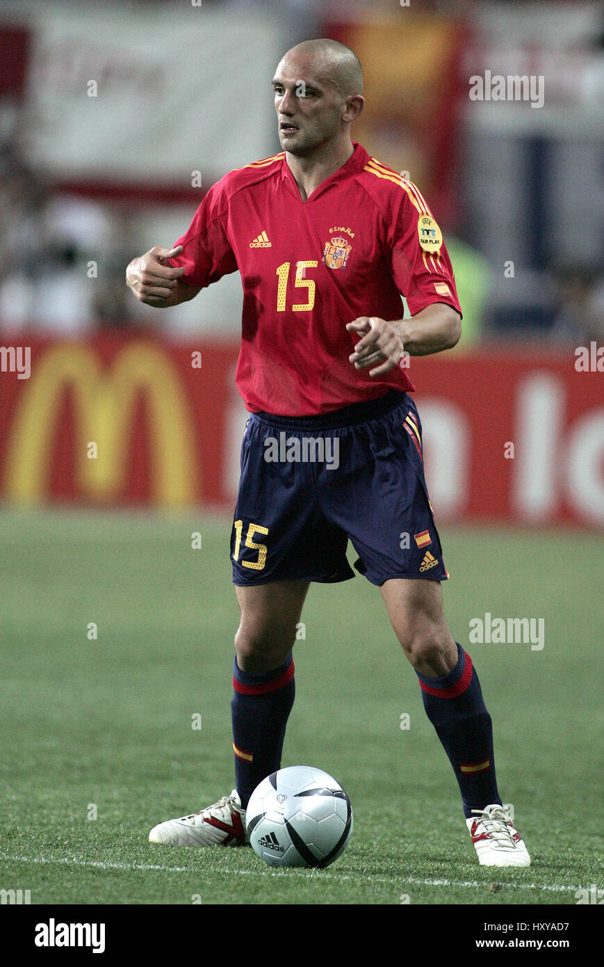 RAUL BRAVO SPAIN & REAL MADRID CF FARO-LOULE ALGARVE PORTUGAL 12 June 2004 Stock Photo - Alamy