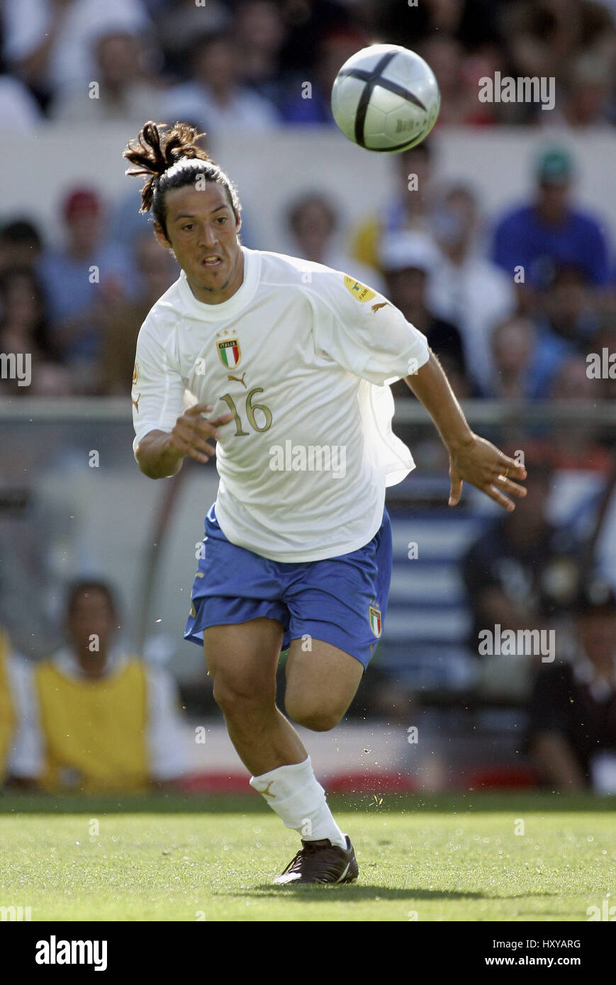 MAURO CAMORANESI JUVENTUS D. AFONSO HENRIQUES STADIUM GUIMAR├ES ...