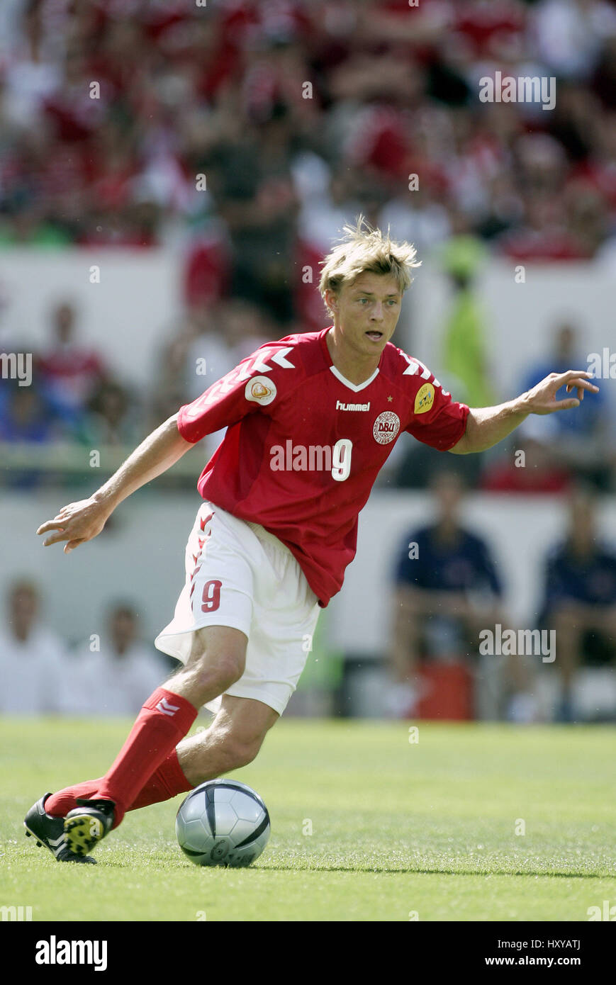 JON DAHL TOMASSON DENMARK & AC MILAN D. AFONSO HENRIQUES STADIUM GUIMAR ...