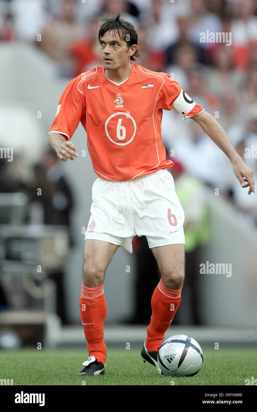 Phillip Cocu (2004) (Skinny AF) : r/soccer