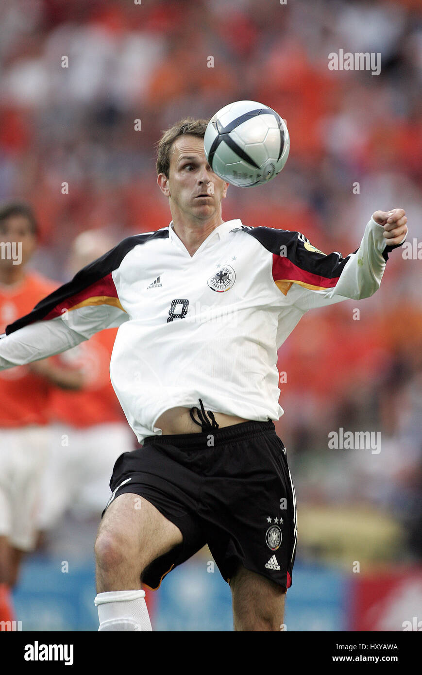 DIETMAR HAMANN GERMANY & LIVERPOOL FC DRAGAO STADIUM PORTO PORTUGAL 15 ...