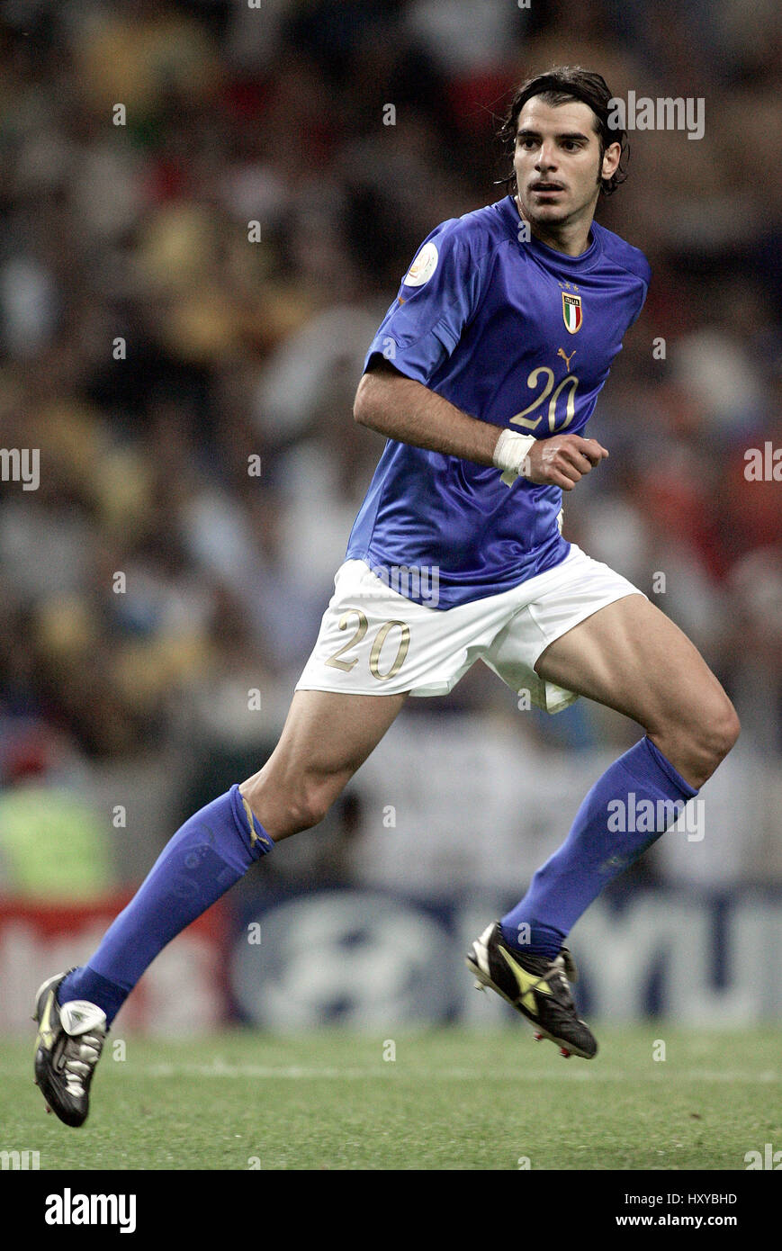 SIMONE PERROTTA ITALY & AC CHIEVO VERONA DRAGAO STADIUM PORTO PORTUGAL ...