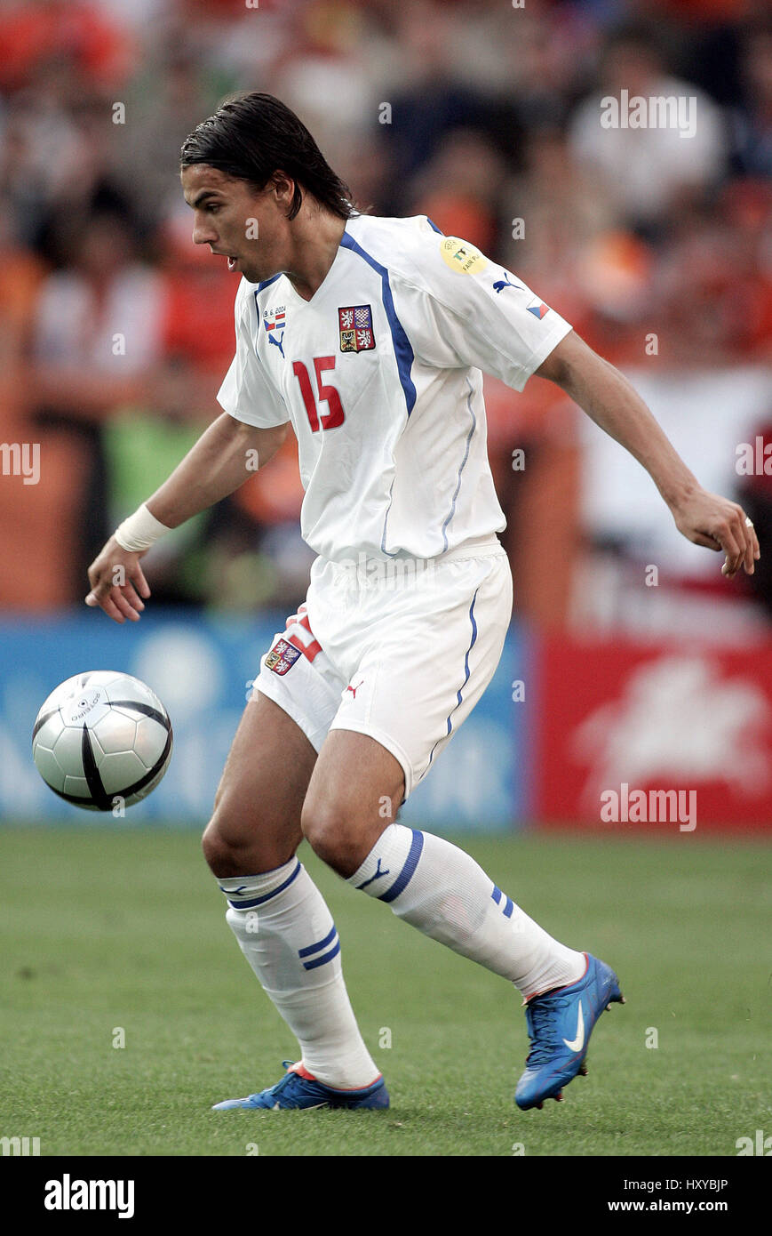 MILAN BAROS CZECH REPUBLIC & LIVERPOOL FC MUNICIPAL STADIUM AVEIRO ...