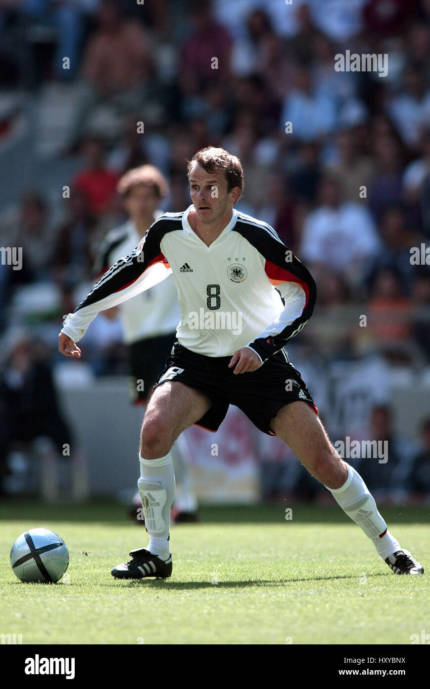 DIETMAR HAMANN GERMANY & LIVERPOOL FC BESSA STADIUM PORTO PORTUGAL 19 ...