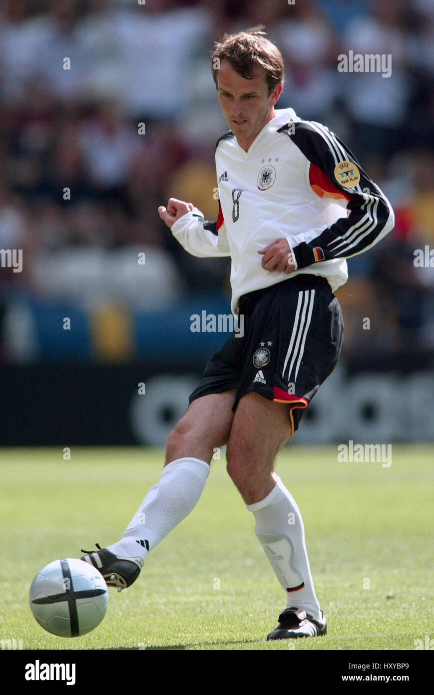 DIETMAR HAMANN GERMANY & LIVERPOOL FC BESSA STADIUM PORTO PORTUGAL 19 ...