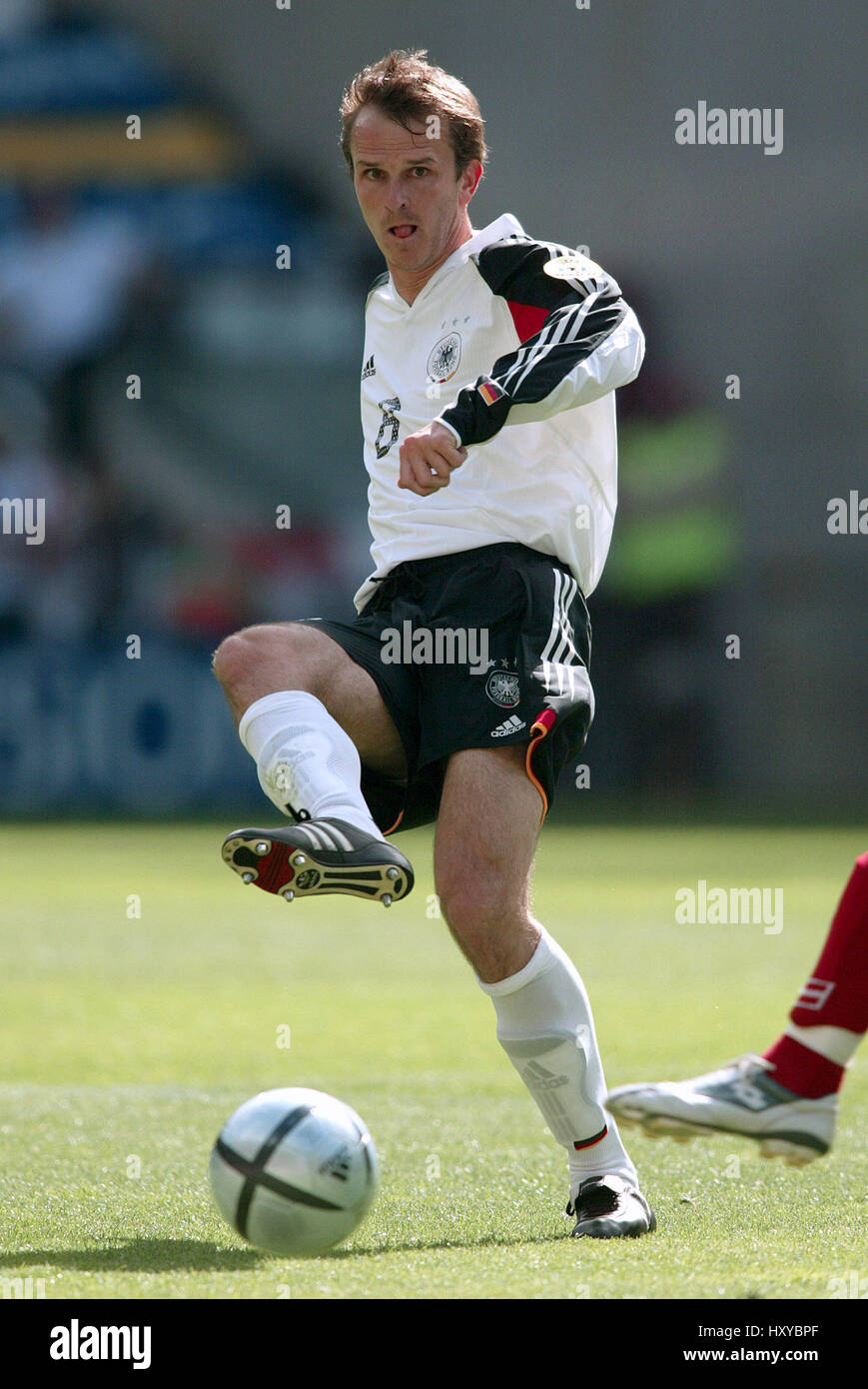 DIETMAR HAMANN GERMANY & LIVERPOOL FC BESSA STADIUM PORTO PORTUGAL 19 ...