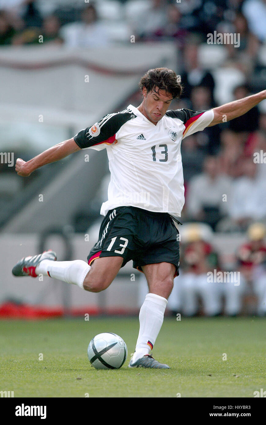 MICHAEL BALLACK GERMANY & BAYERN MUNICH FC BESSA STADIUM PORTO PORTUGAL ...