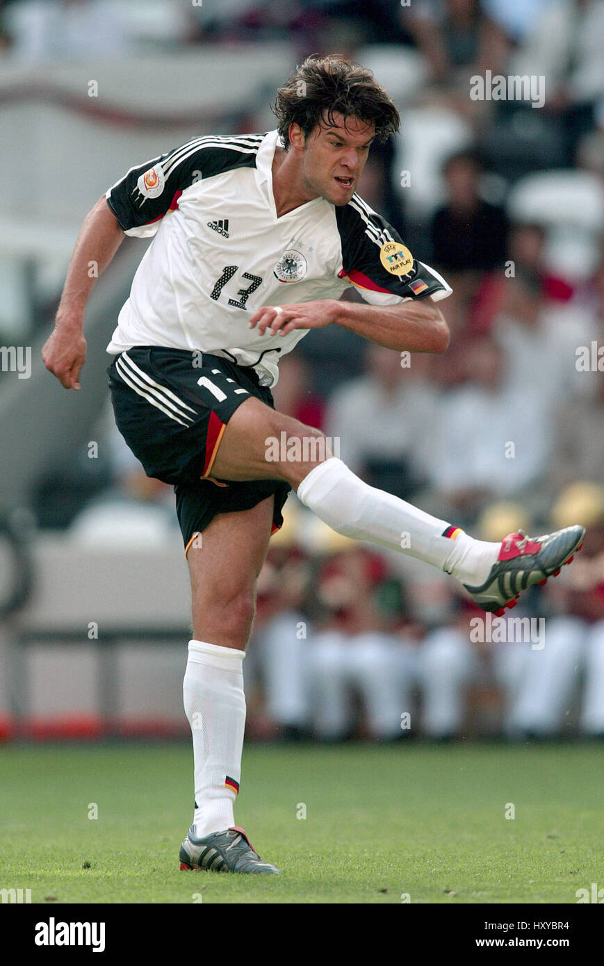 MICHAEL BALLACK GERMANY & BAYERN MUNICH FC BESSA STADIUM PORTO PORTUGAL ...