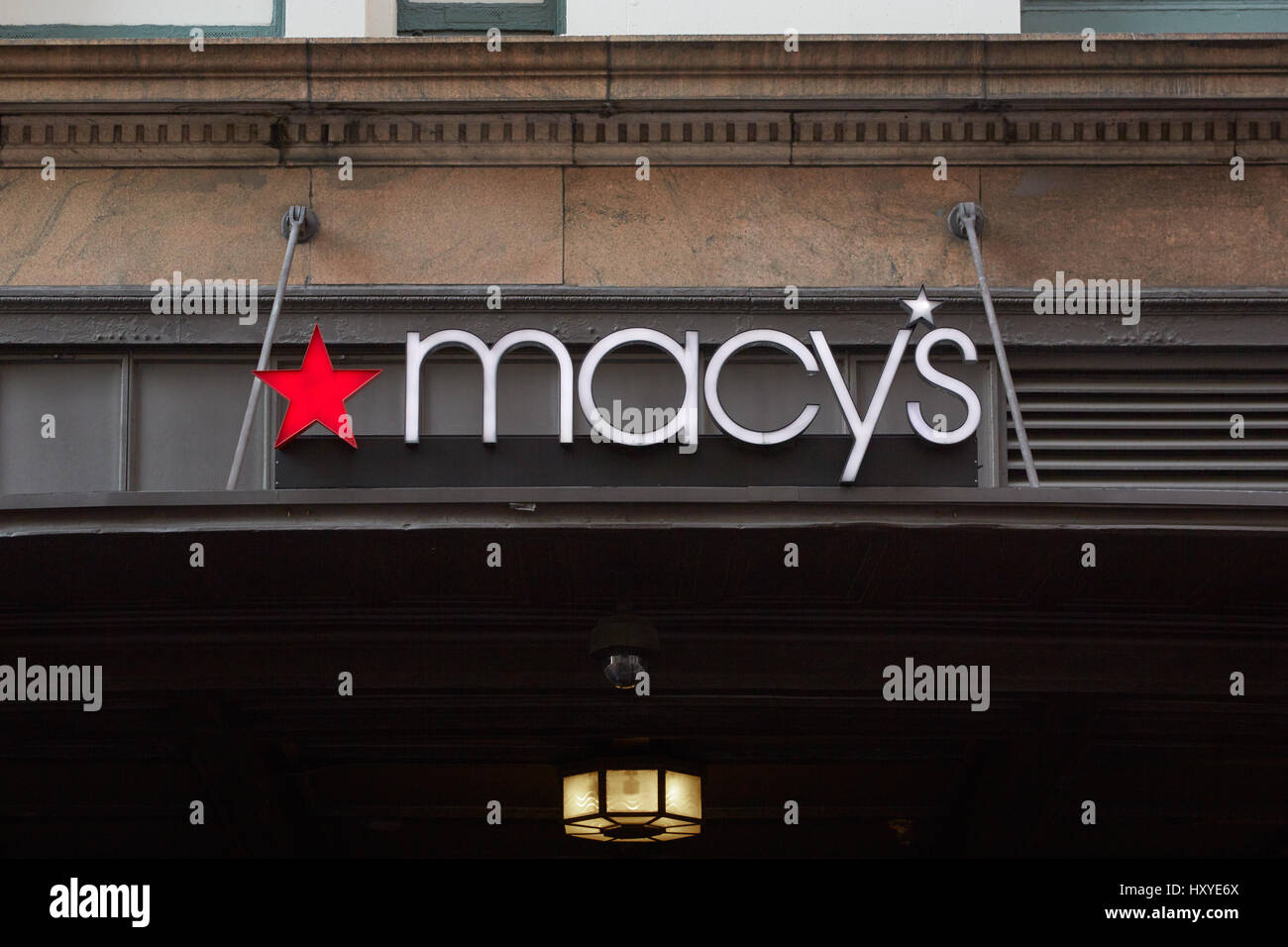 Macys logo hi-res stock photography and images - Alamy