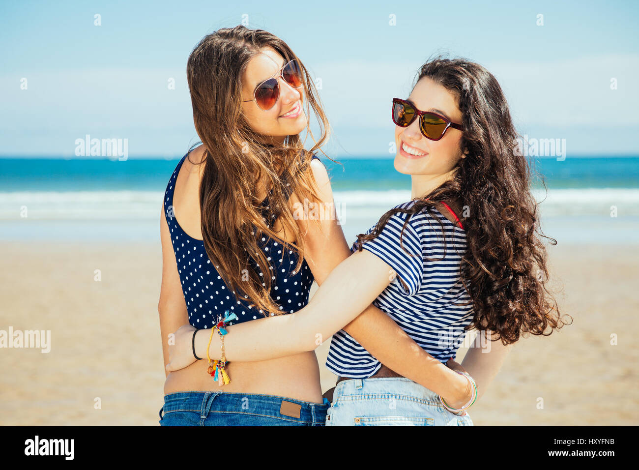 Teen friends bikini hi-res stock photography and images - Alamy
