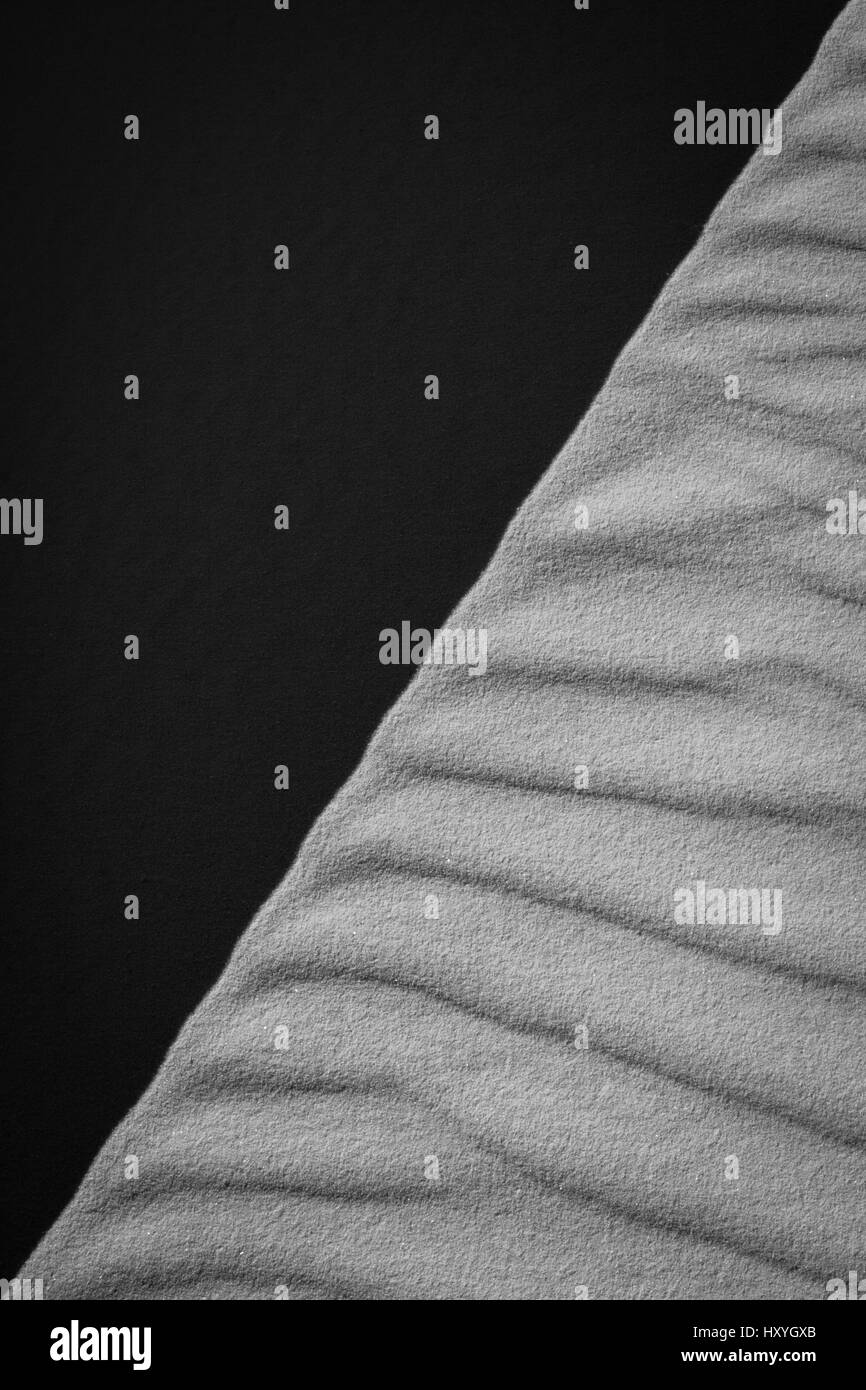 Line in the sand hi-res stock photography and images - Alamy