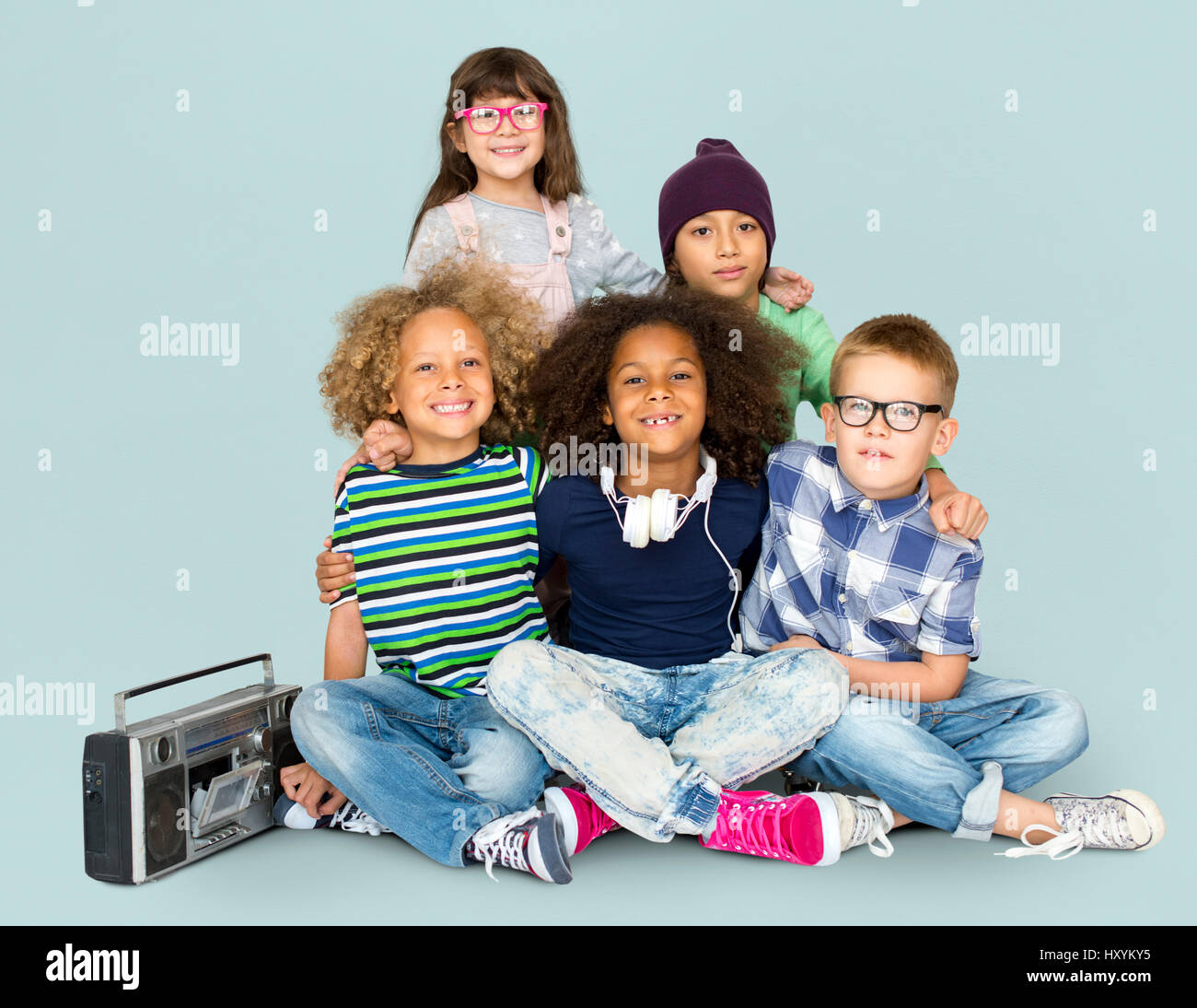 Children listening to radio hi-res stock photography and images - Alamy