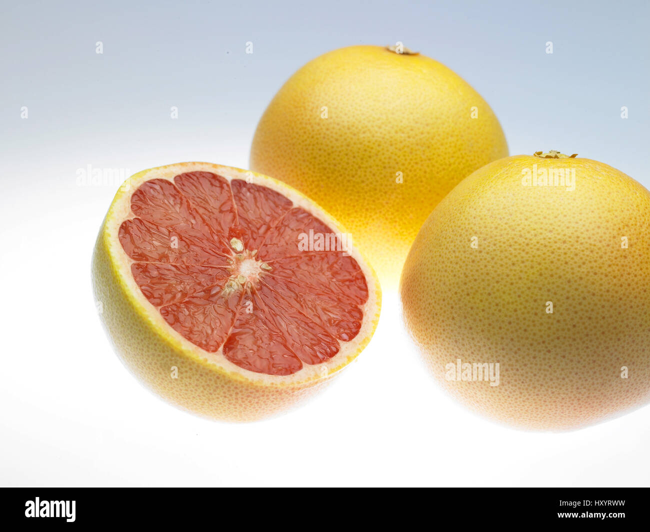 Ruby grapefruit cross section hi-res stock photography and images - Alamy