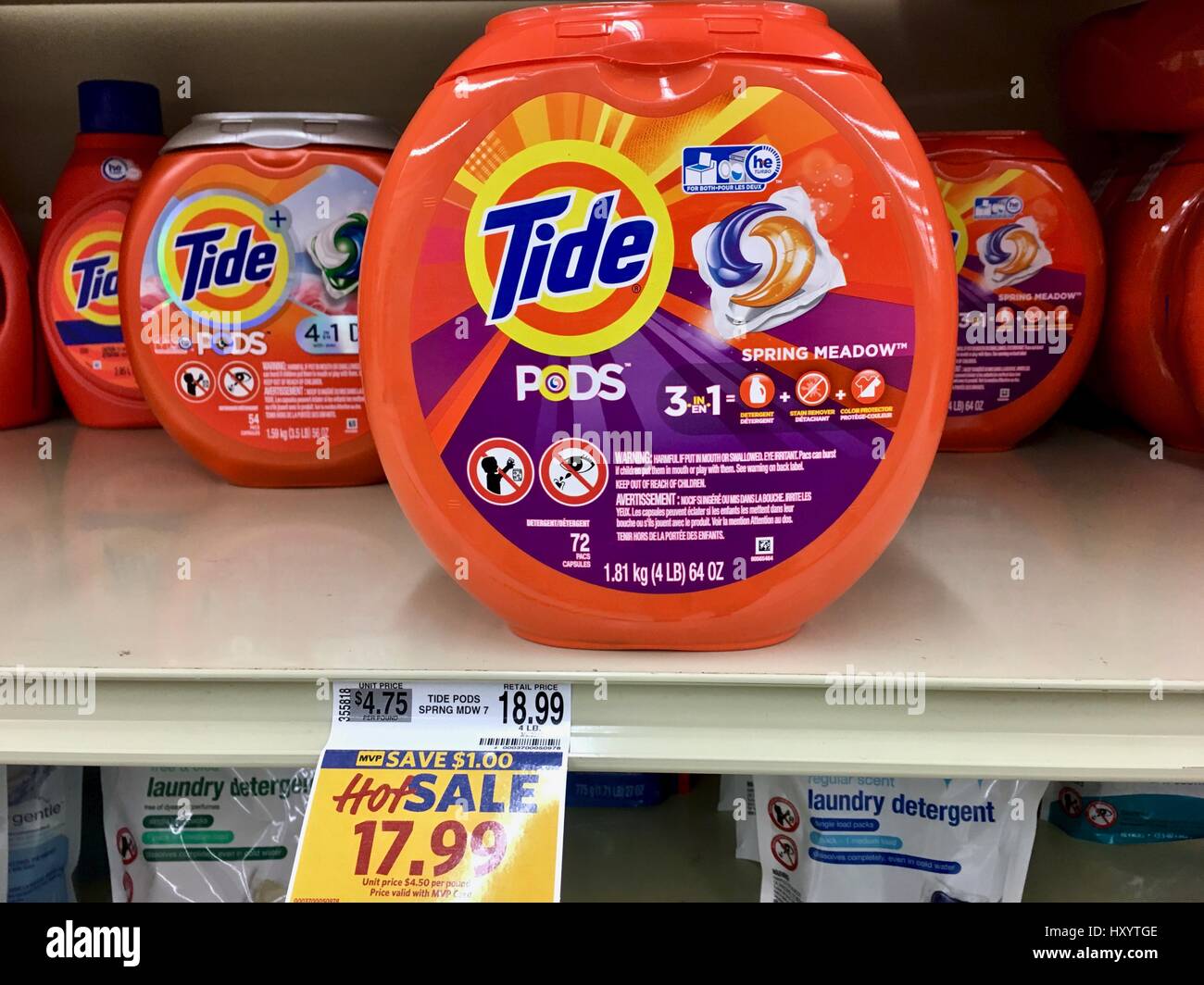 Laundry detergent isle Stock Photo - Alamy