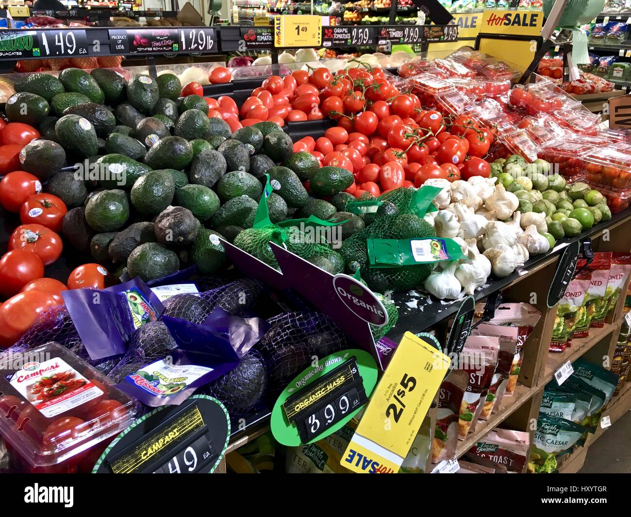 Grocery Store Isle Stock Photos & Grocery Store Isle Stock Images - Alamy