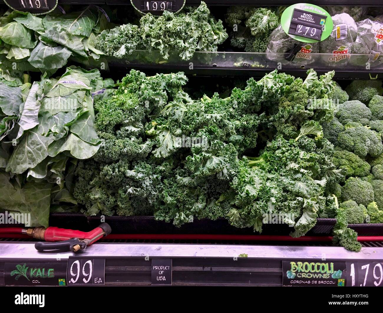 Produce department hi-res stock photography and images - Alamy