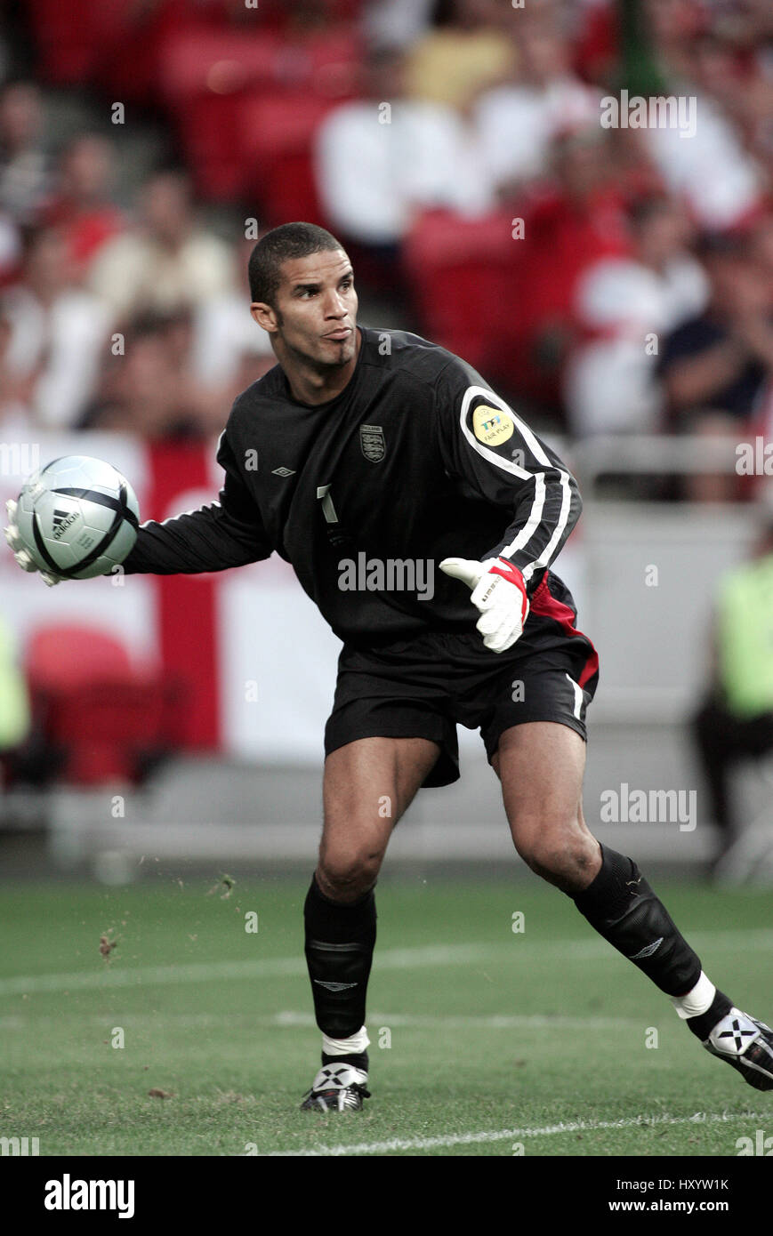 DAVID JAMES ENGLAND & MANCHESTER CITY FC LUZ STADIUM LISBON PORTUGAL 21 ...