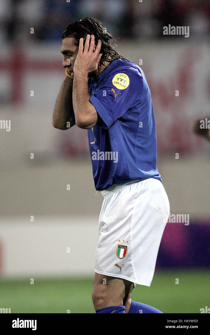 CHRISTIAN VIERI ITALY V BULGARIA D. AFONSO HENRIQUES STADIUM GUIMAR├ES ...