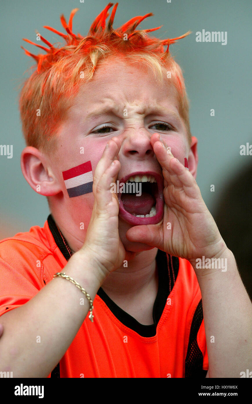 Dutch football fan hi-res stock photography and images - Alamy