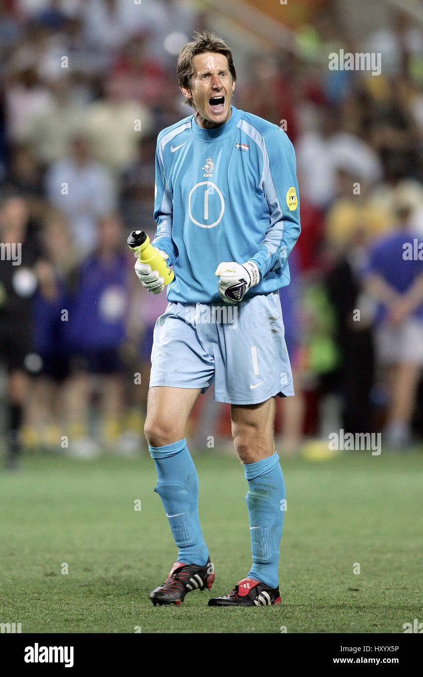 EDWIN VAN DER SAR HOLLAND & FULHAM FC FARO-LOULE STADIUM FARO PORTUGAL ...