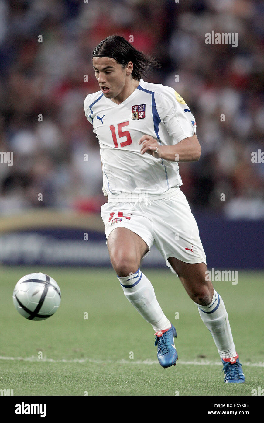 MILAN BAROS CZECH REPUBLIC & LIVERPOOL FC DRAGO STADIUM PORTO PORTUGAL ...