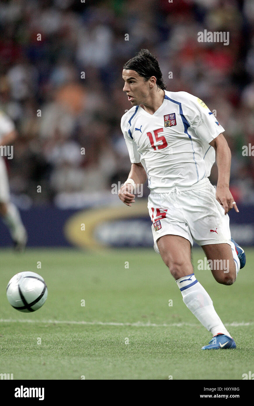 MILAN BAROS CZECH REPUBLIC & LIVERPOOL FC DRAGO STADIUM PORTO PORTUGAL ...