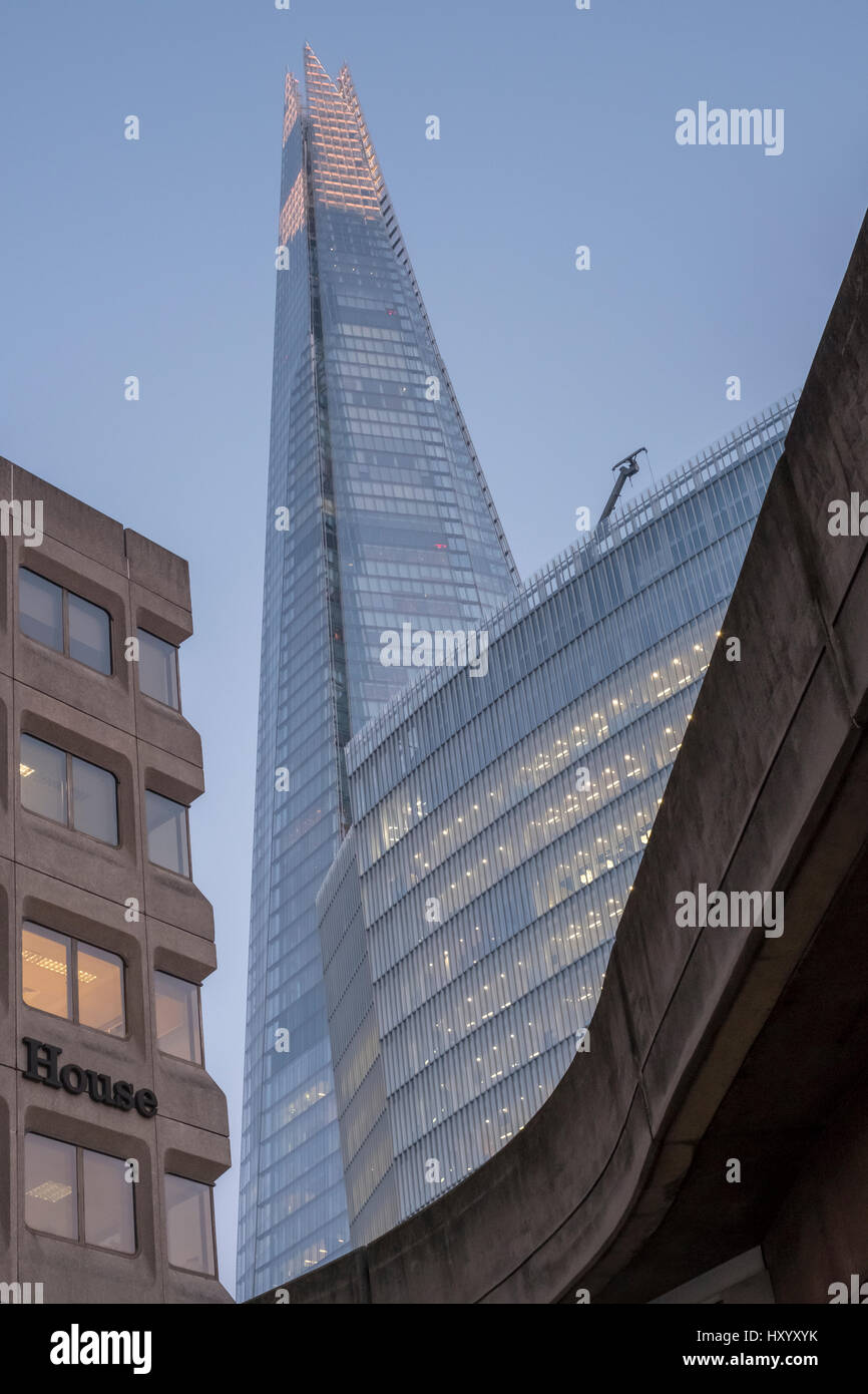 Shard from the street Stock Photo - Alamy