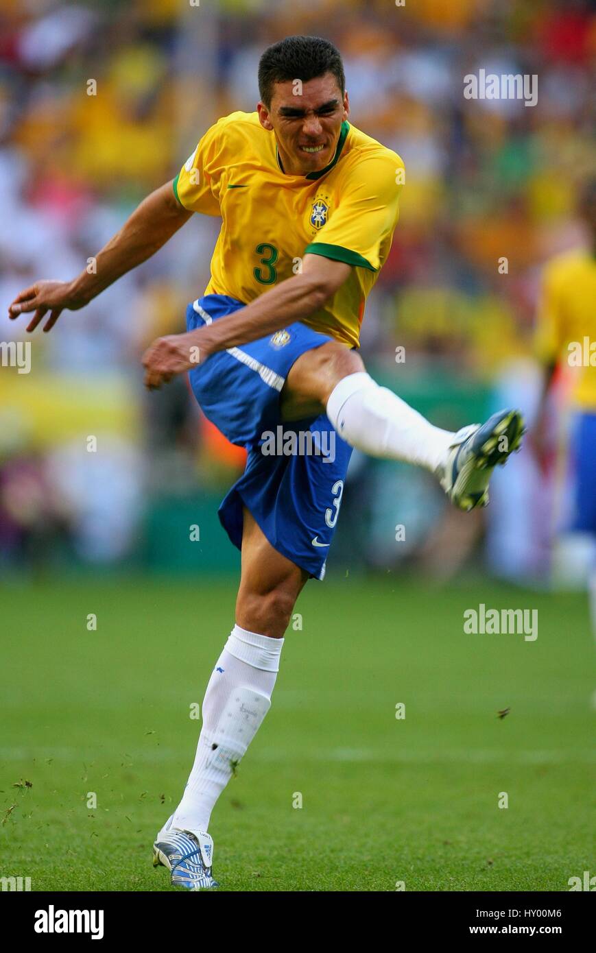 Lúcio bayern munich hi-res stock photography and images - Alamy