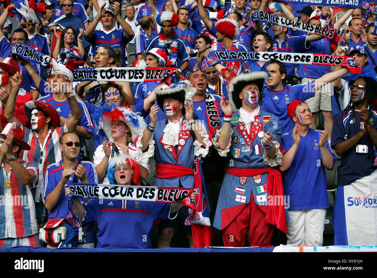 France fans world cup hi-res stock photography and images - Alamy