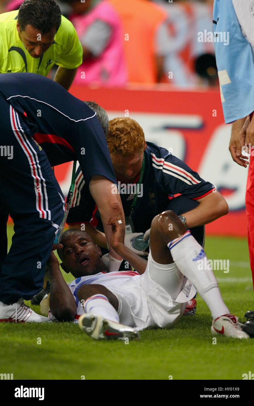 ERIC ABIDAL FRANCE & OLYMPIQUE LYON ALLIANZ ARENA MUNICH GERMANY 05 ...